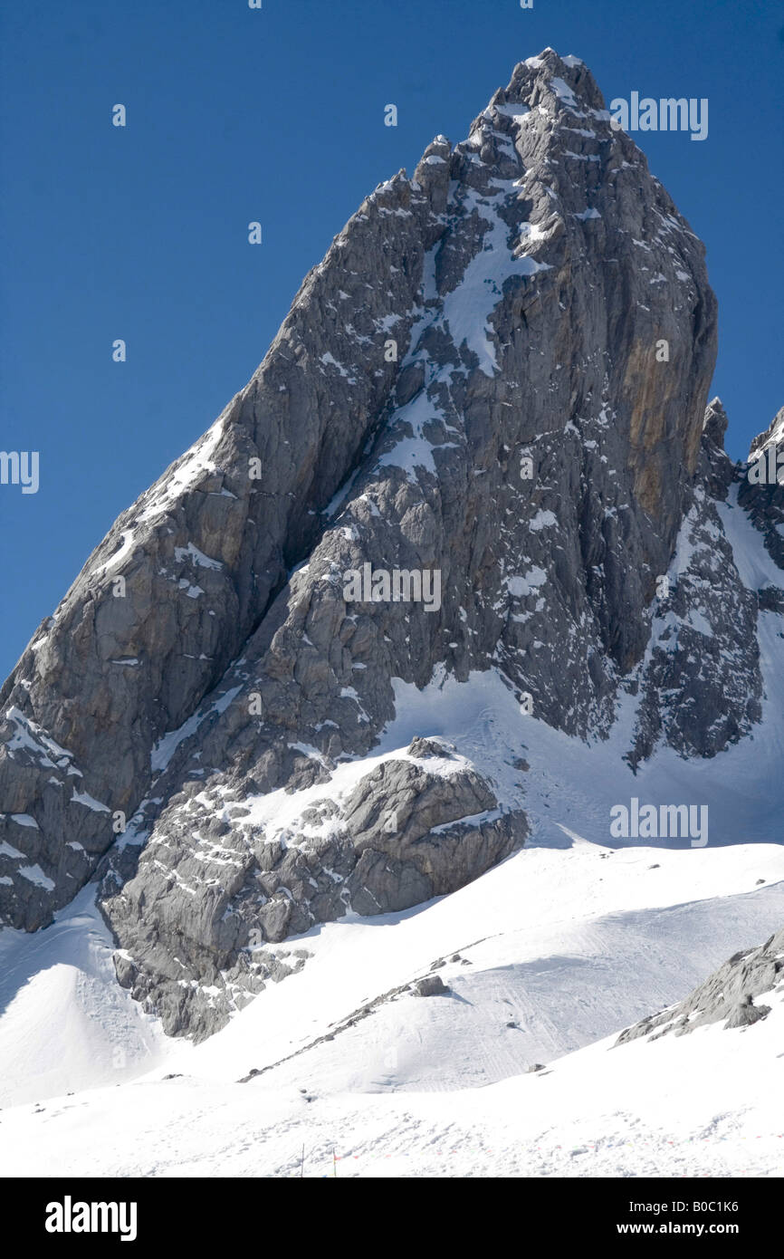One of the peak of Yulong ("Jade Dragon") Snow Mountain, around Lijiang ...