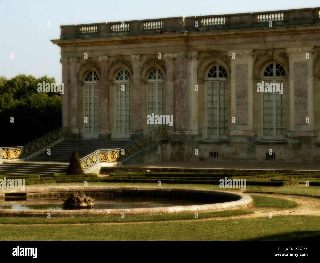 Marble court palace versailles versailles hi-res stock photography and ...