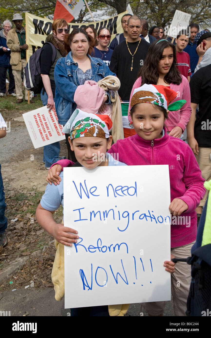 Immigration rights protest hi-res stock photography and images - Alamy