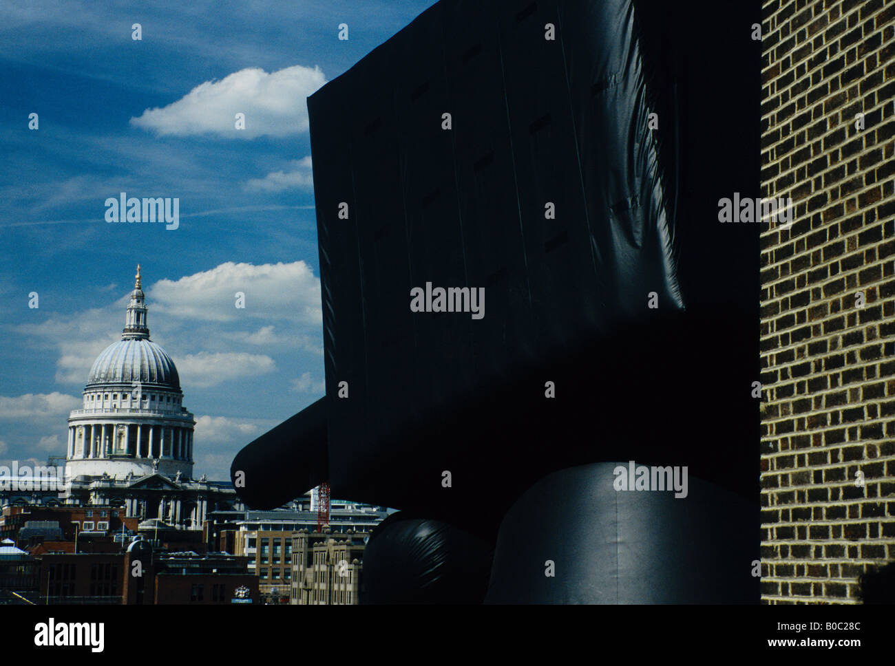 Inflatable sculpture paul mccarthy hi-res stock photography and images ...