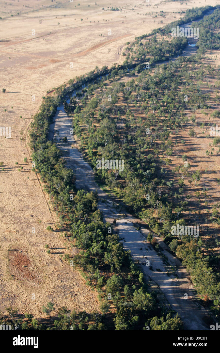 River highway bridge aerial flow hi-res stock photography and images ...