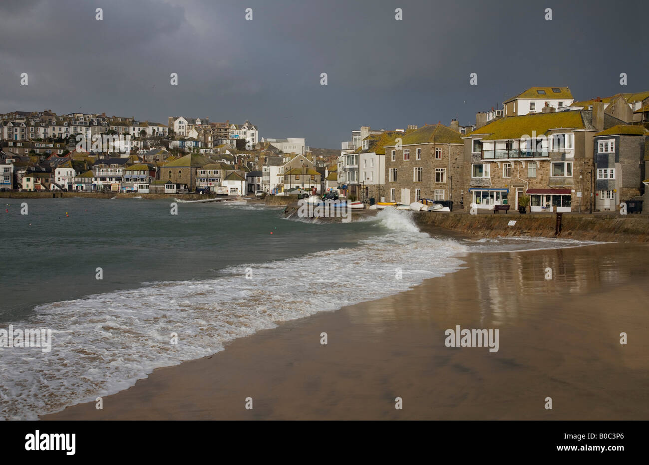 harbour st ives cornwall storm Stock Photo - Alamy