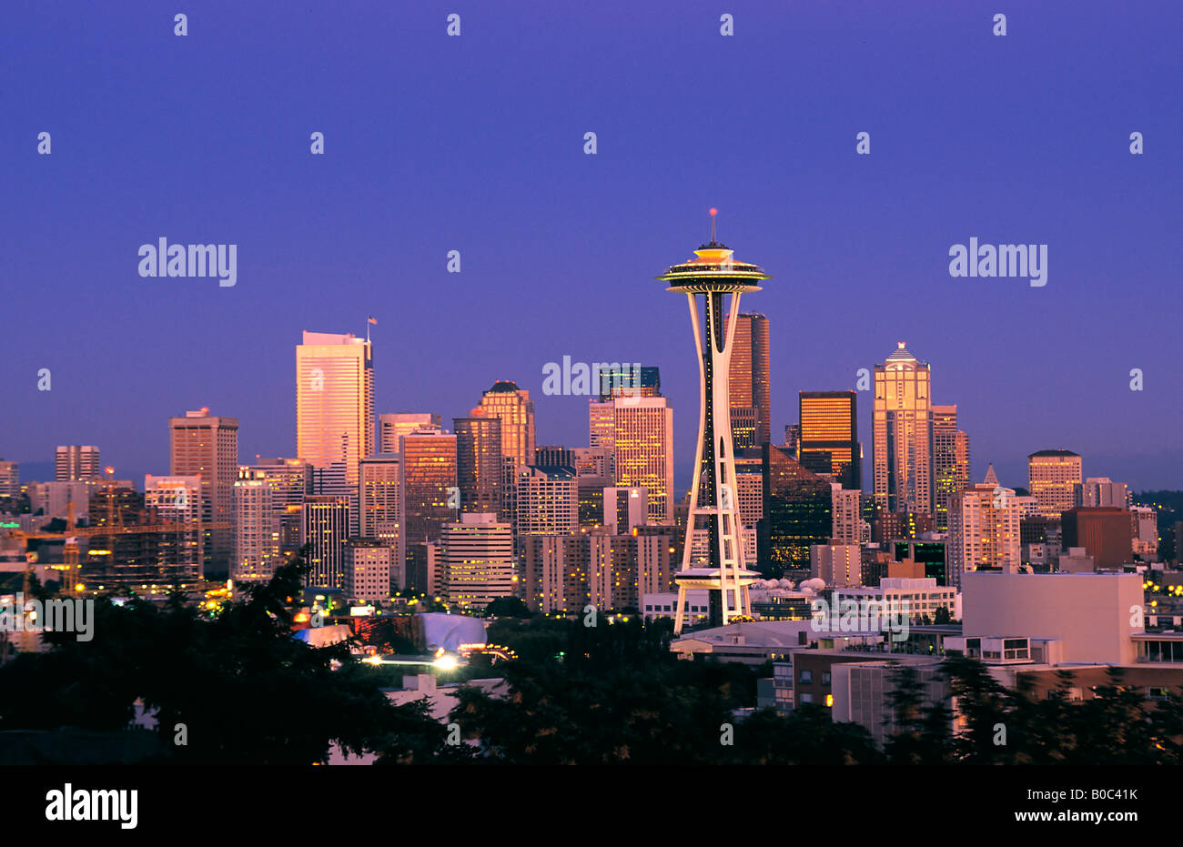 Evening light on the Seattle skyline Stock Photo - Alamy