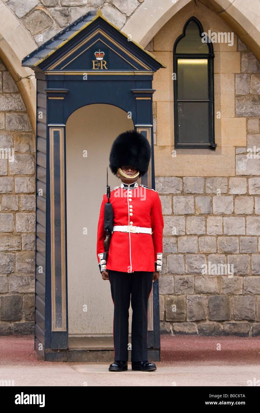 Queen's Guard, Windsor Castle, Berkshire, England Stock Photo - Alamy
