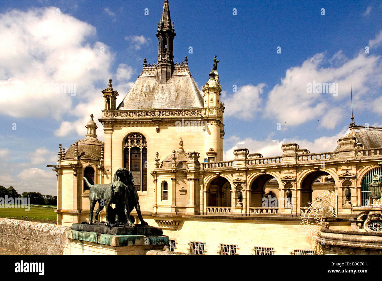 Chateau Chantilly, Chantilly, Picardie, France Stock Photo - Alamy