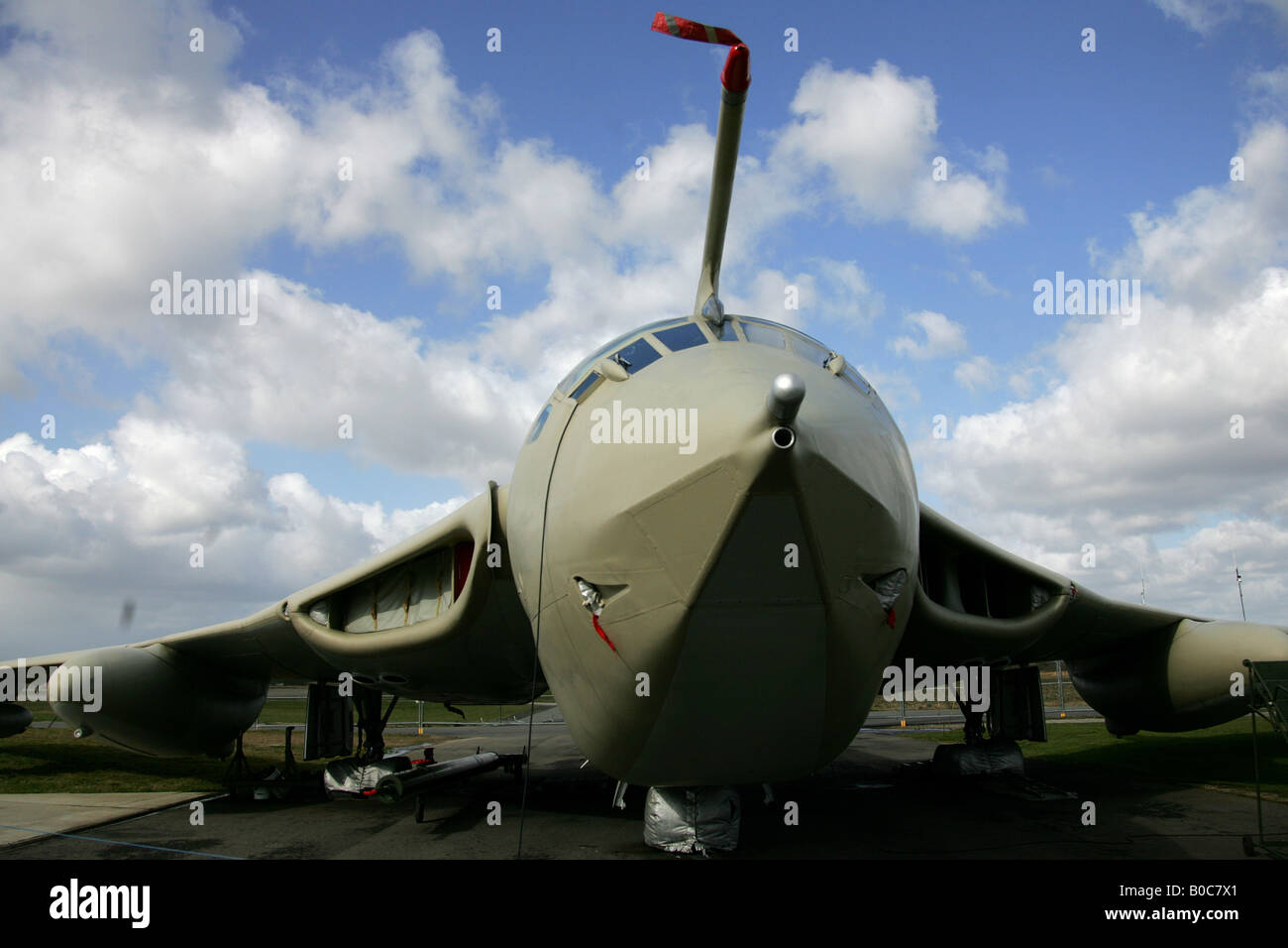 RAF VICTOR GULF WAR JET AIRCRAFT ELVINGTON MUSEUM Stock Photo - Alamy