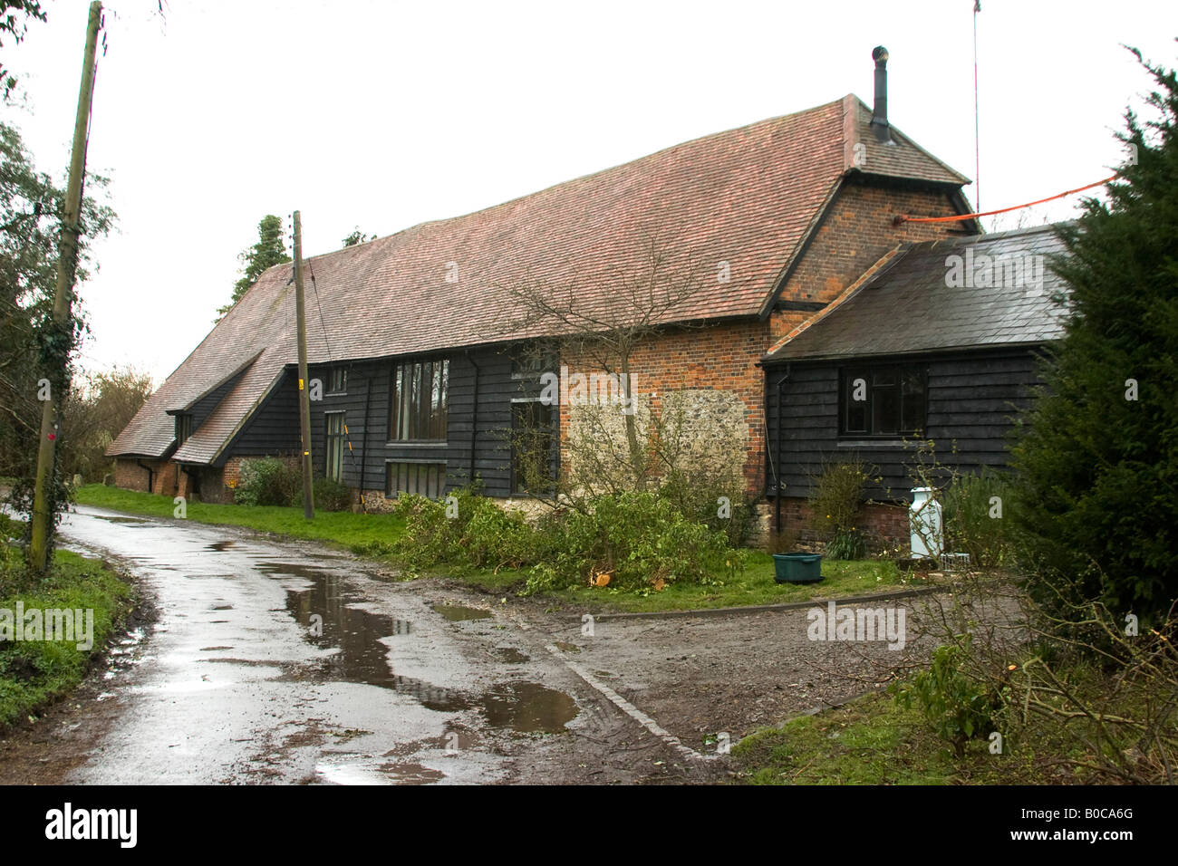 English country cottage farm hi-res stock photography and images - Alamy