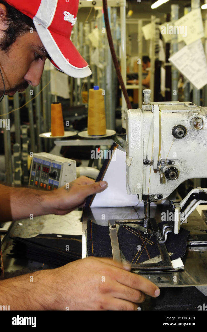 U s factory workers hi-res stock photography and images - Alamy