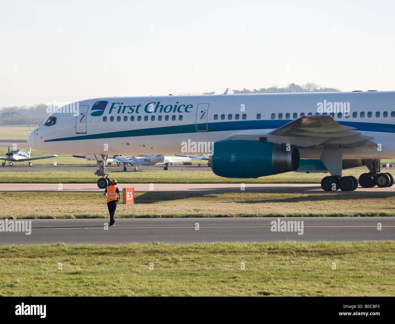 First jet airliner hi-res stock photography and images - Alamy
