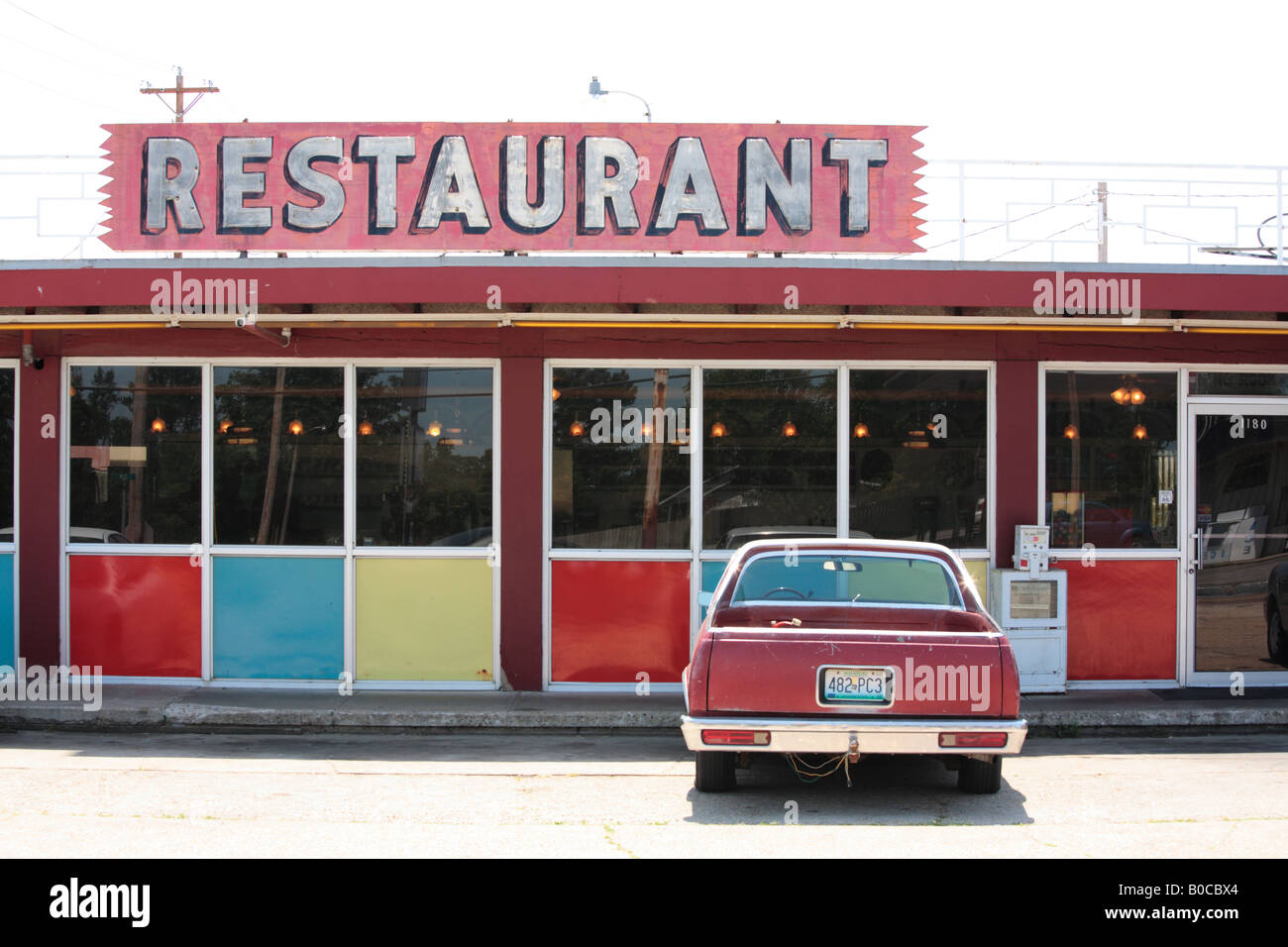 Roadside diner nostalgia restaurant hi-res stock photography and images ...