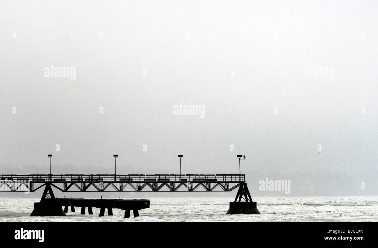 Cleveland pier hi-res stock photography and images - Alamy