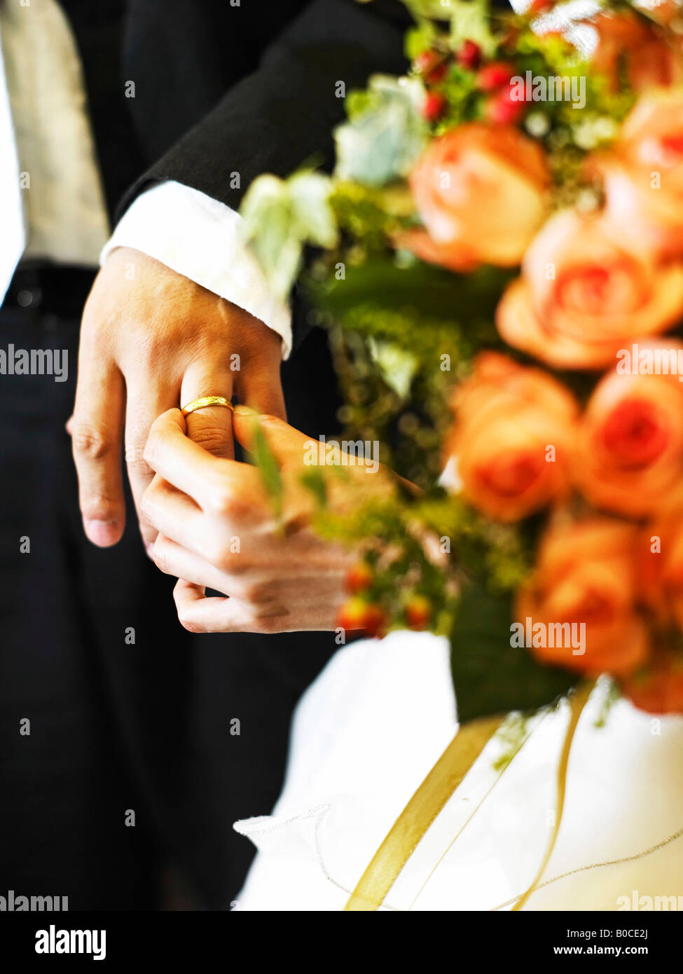 Couple getting married Stock Photo - Alamy