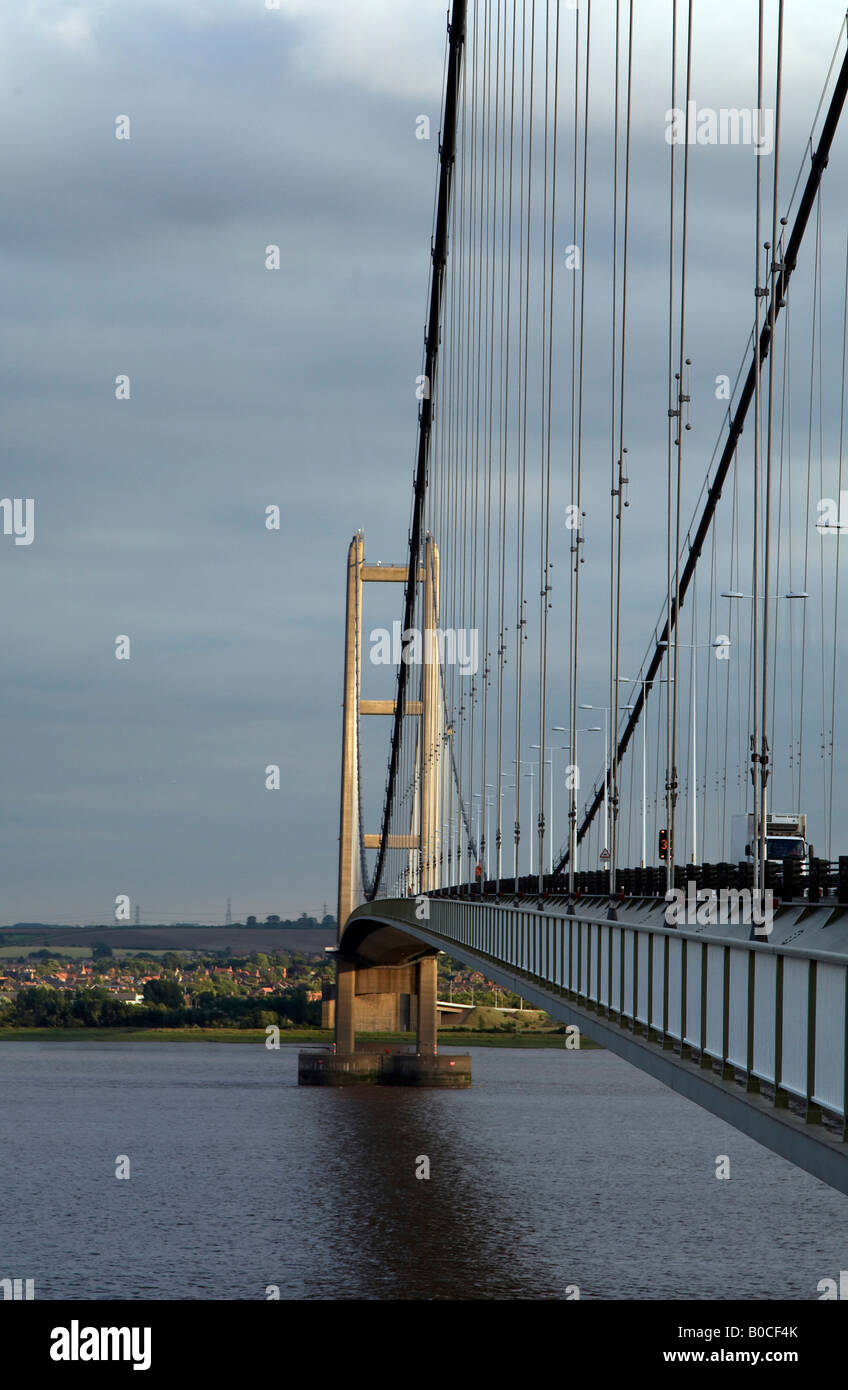 Humber crossing hi-res stock photography and images - Alamy