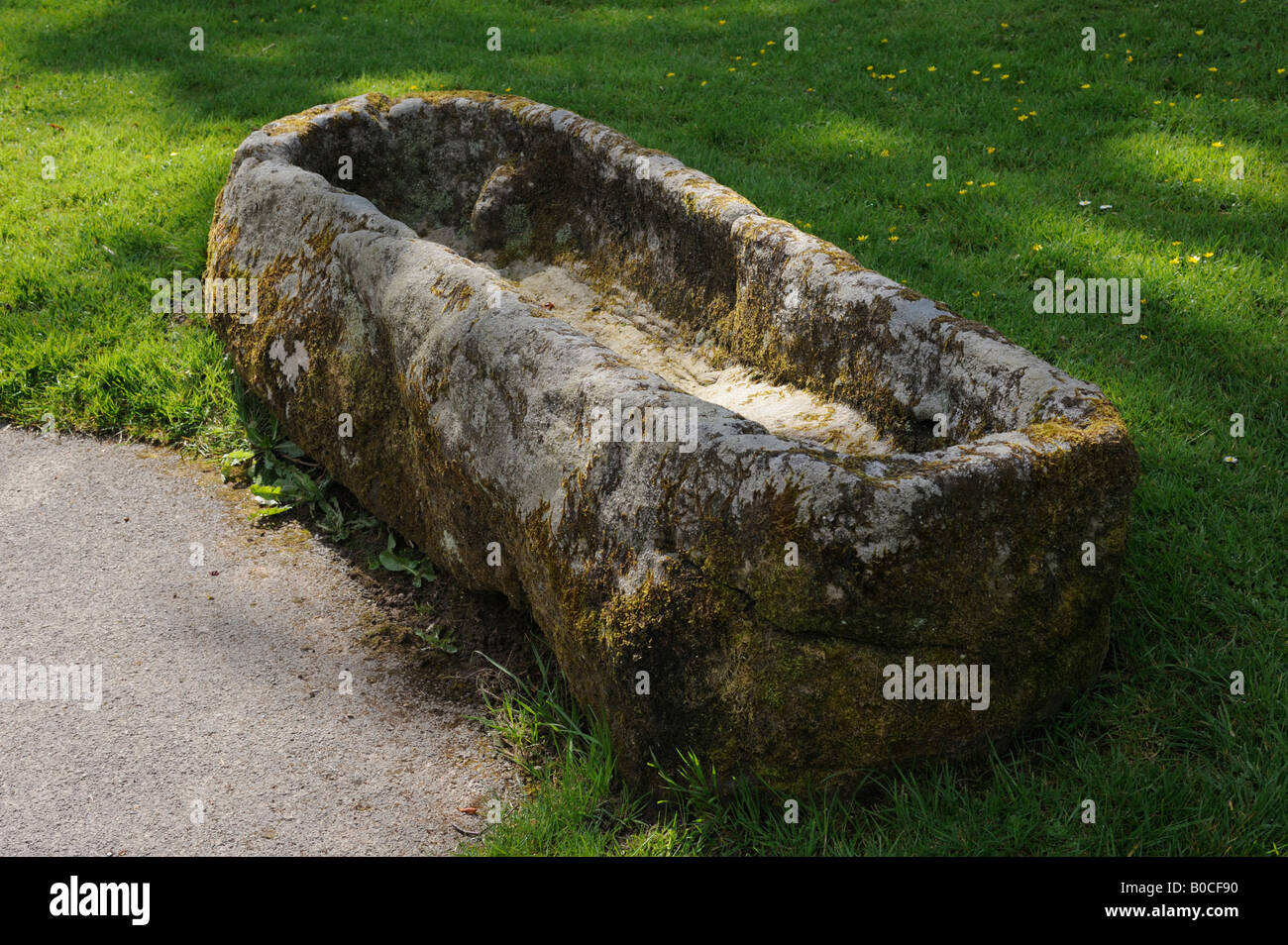 Stone coffin hi-res stock photography and images - Alamy