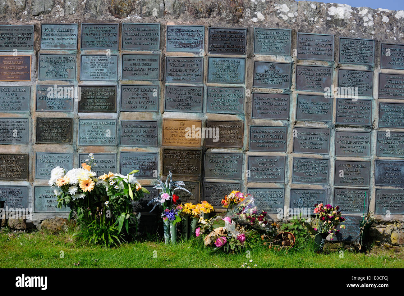 Memorial plaques hi-res stock photography and images - Alamy