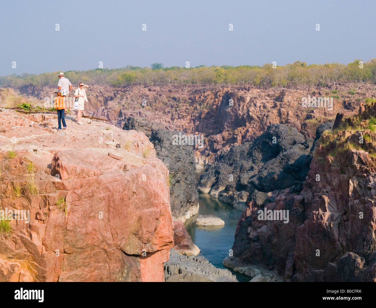 Ken River granite gorge in Ken Gharial sanctuary with tourist group on ...