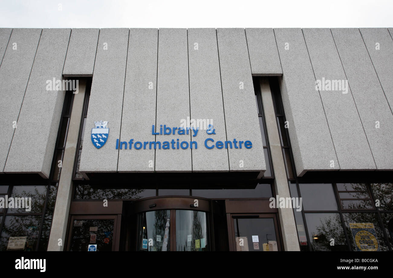 Front elevation worthing library sussex hi-res stock photography and ...