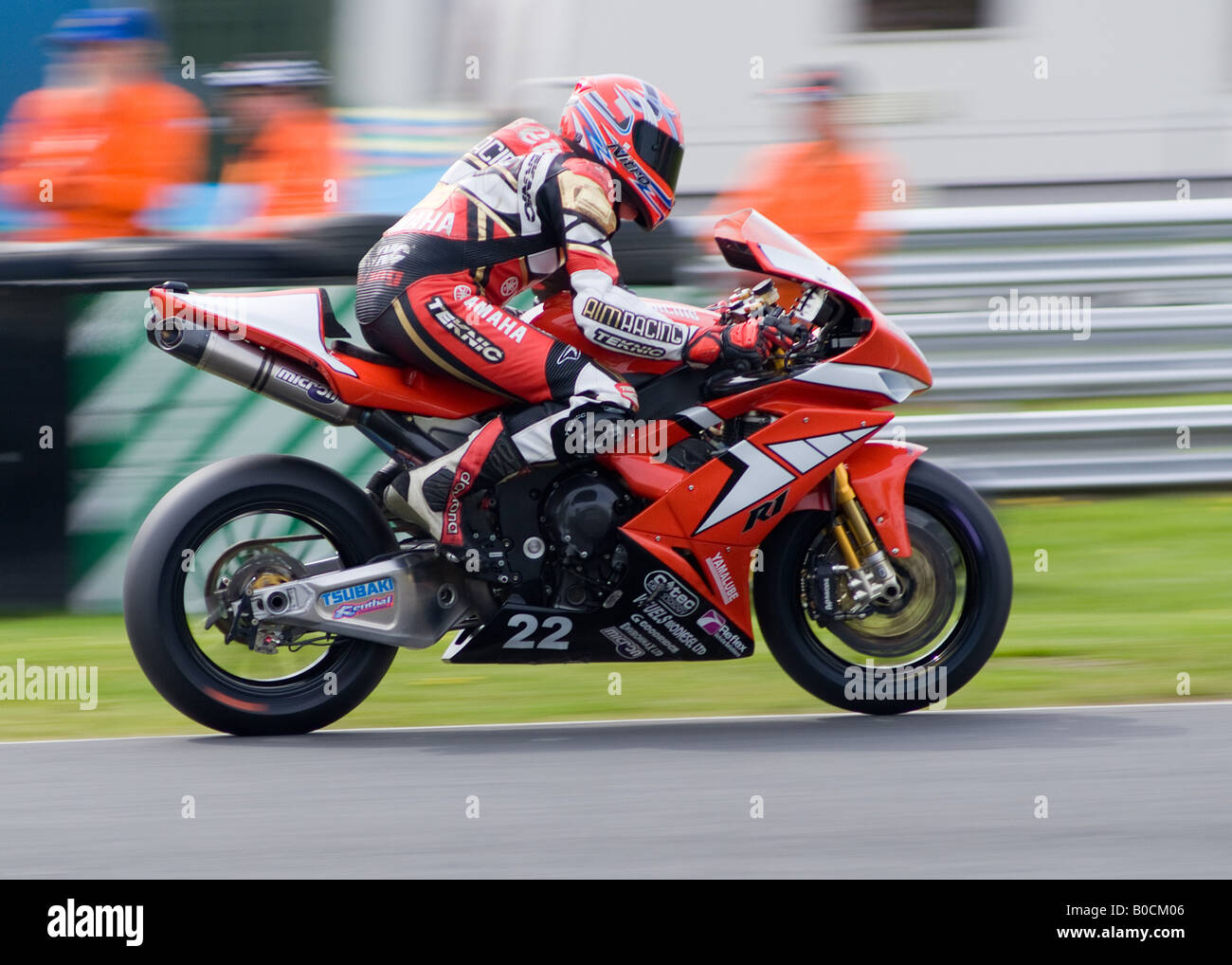 Steve Plater Riding a Yamaha Motorbike in the British Superbike ...