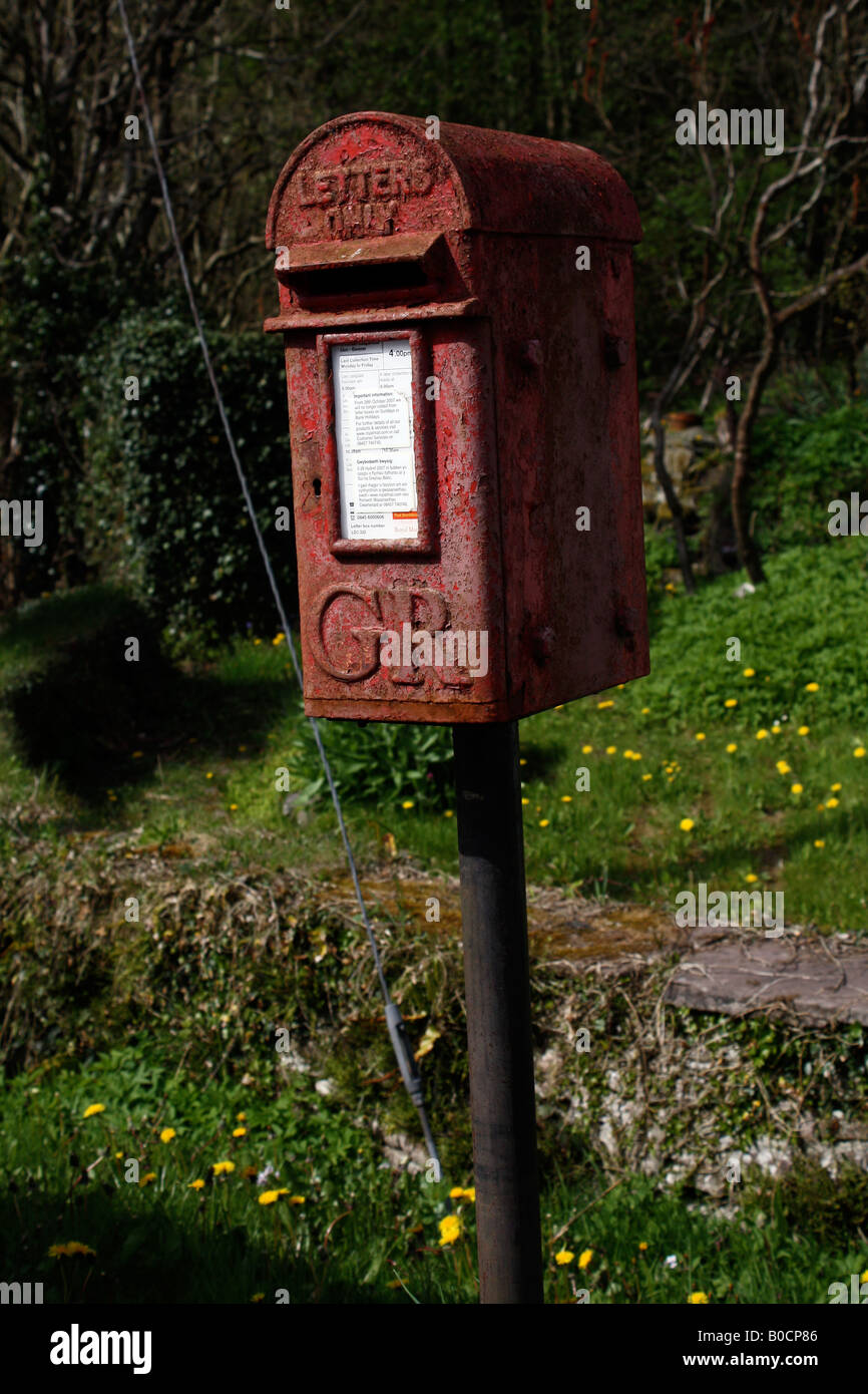 A postbox in Welsh countryside Stock Photo - Alamy