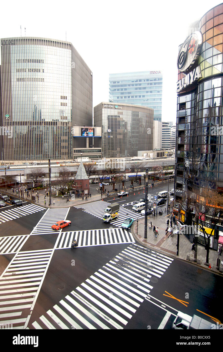 Pedestrian crossing, Ginza, Tokyo, Japan Stock Photo - Alamy