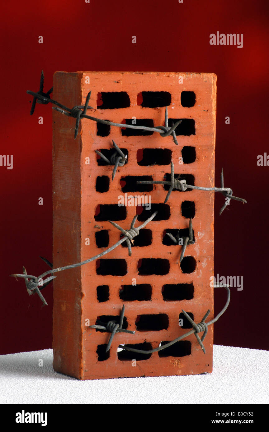 Muro forato hi-res stock photography and images - Alamy