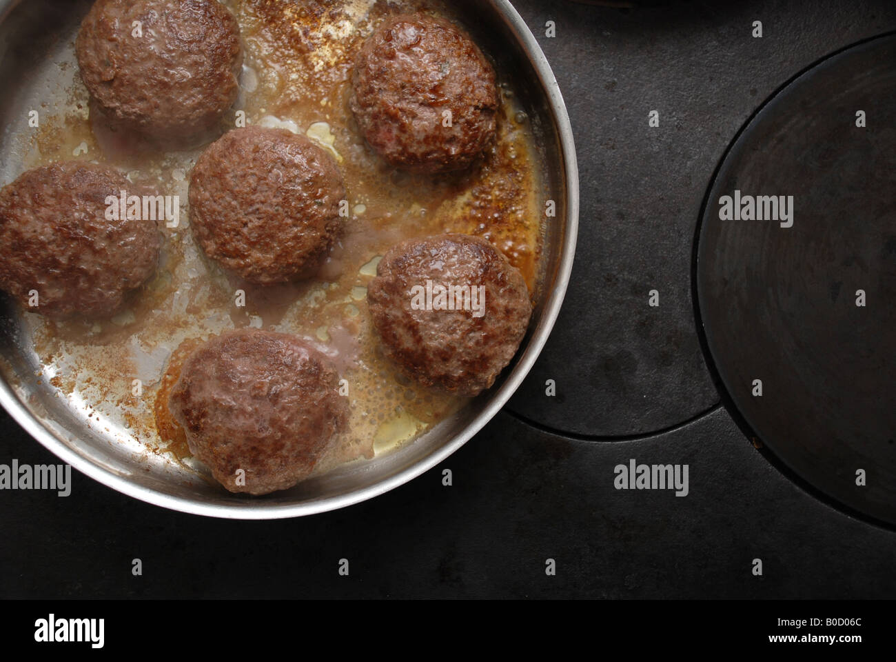 Pan of hamburger hi-res stock photography and images - Alamy