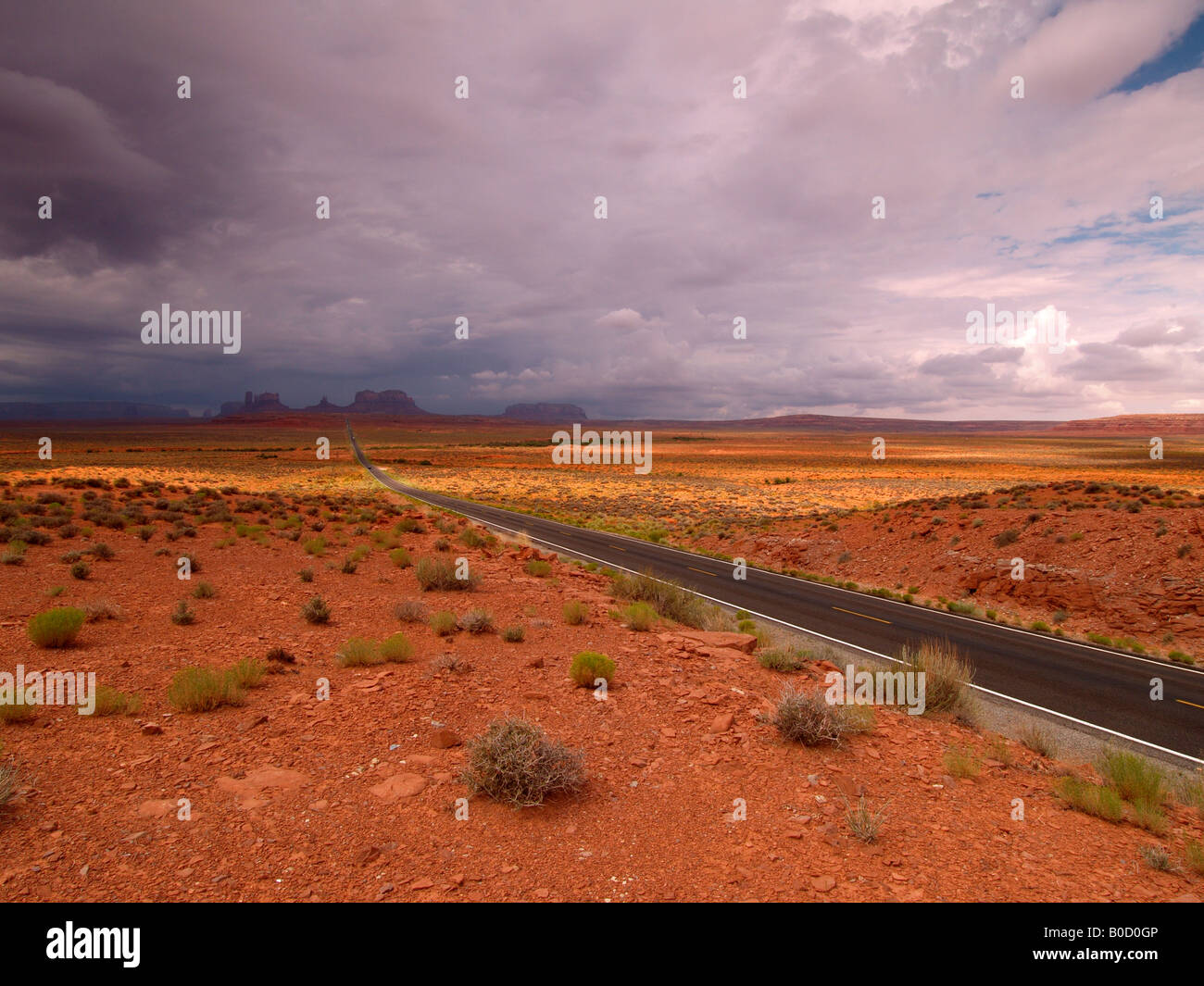 Highway into Monument Valley Arizona Stock Photo - Alamy