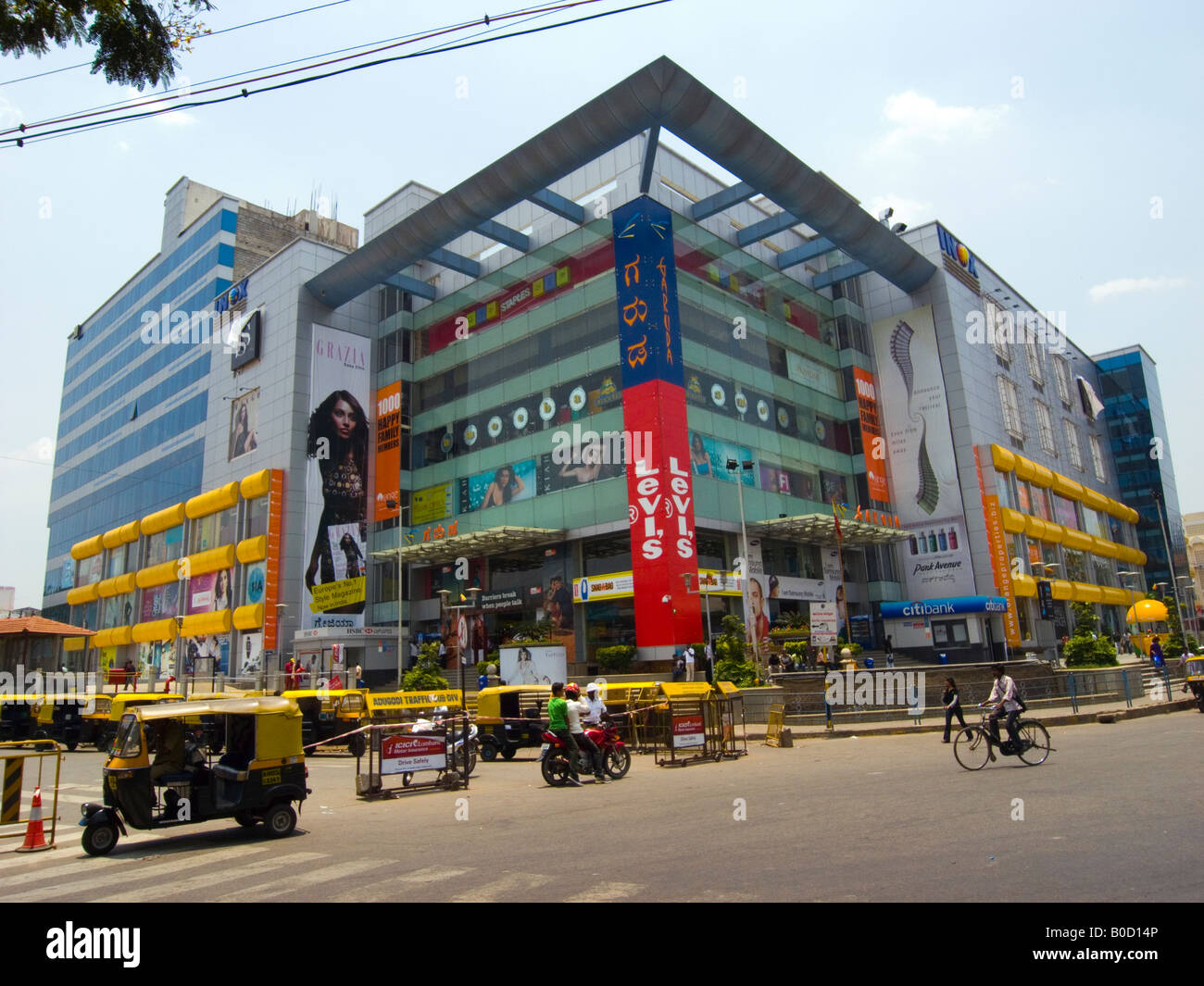 Bangalore city center hi-res stock photography and images - Alamy
