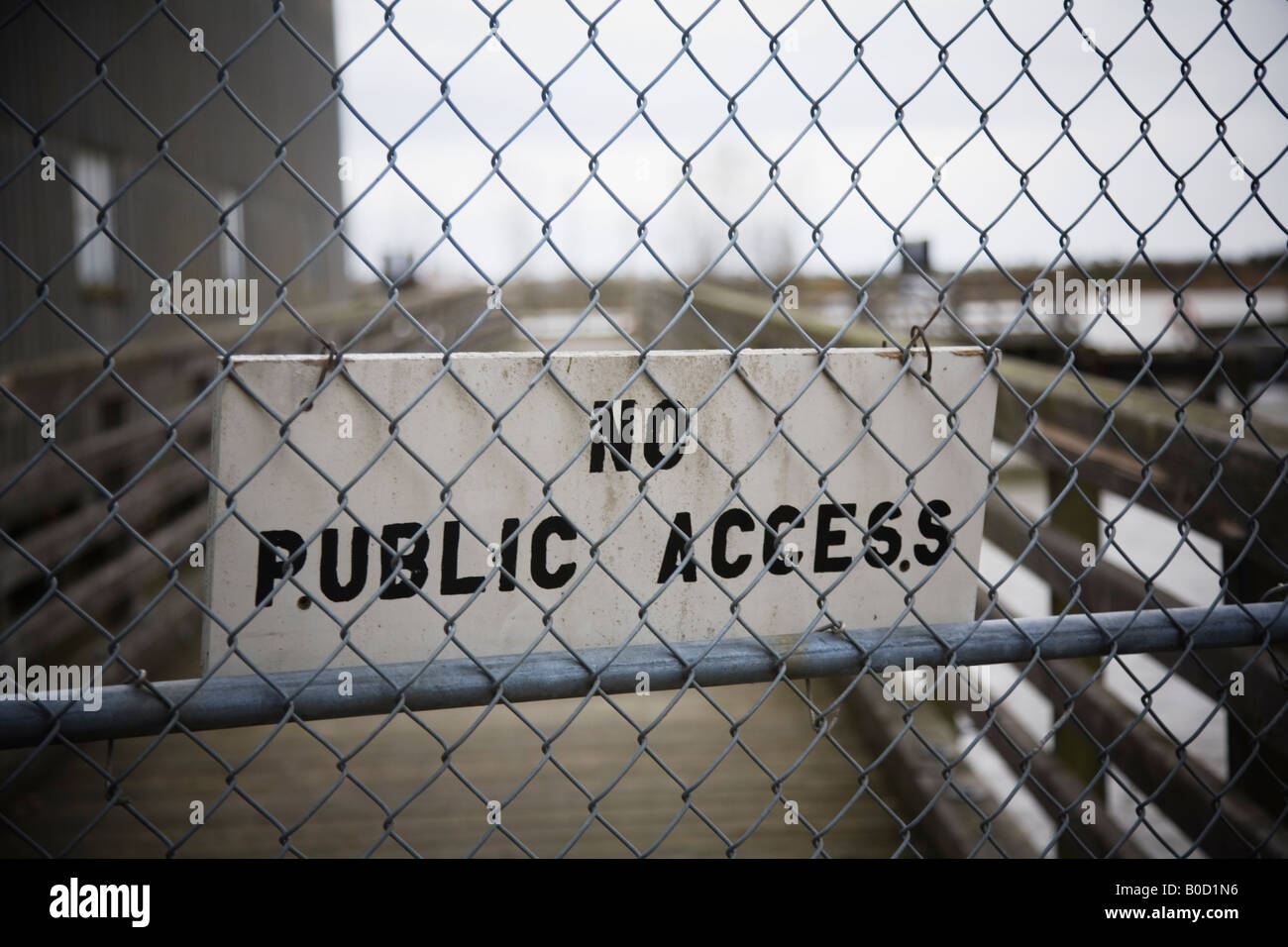 Barrier no public access hi-res stock photography and images - Alamy