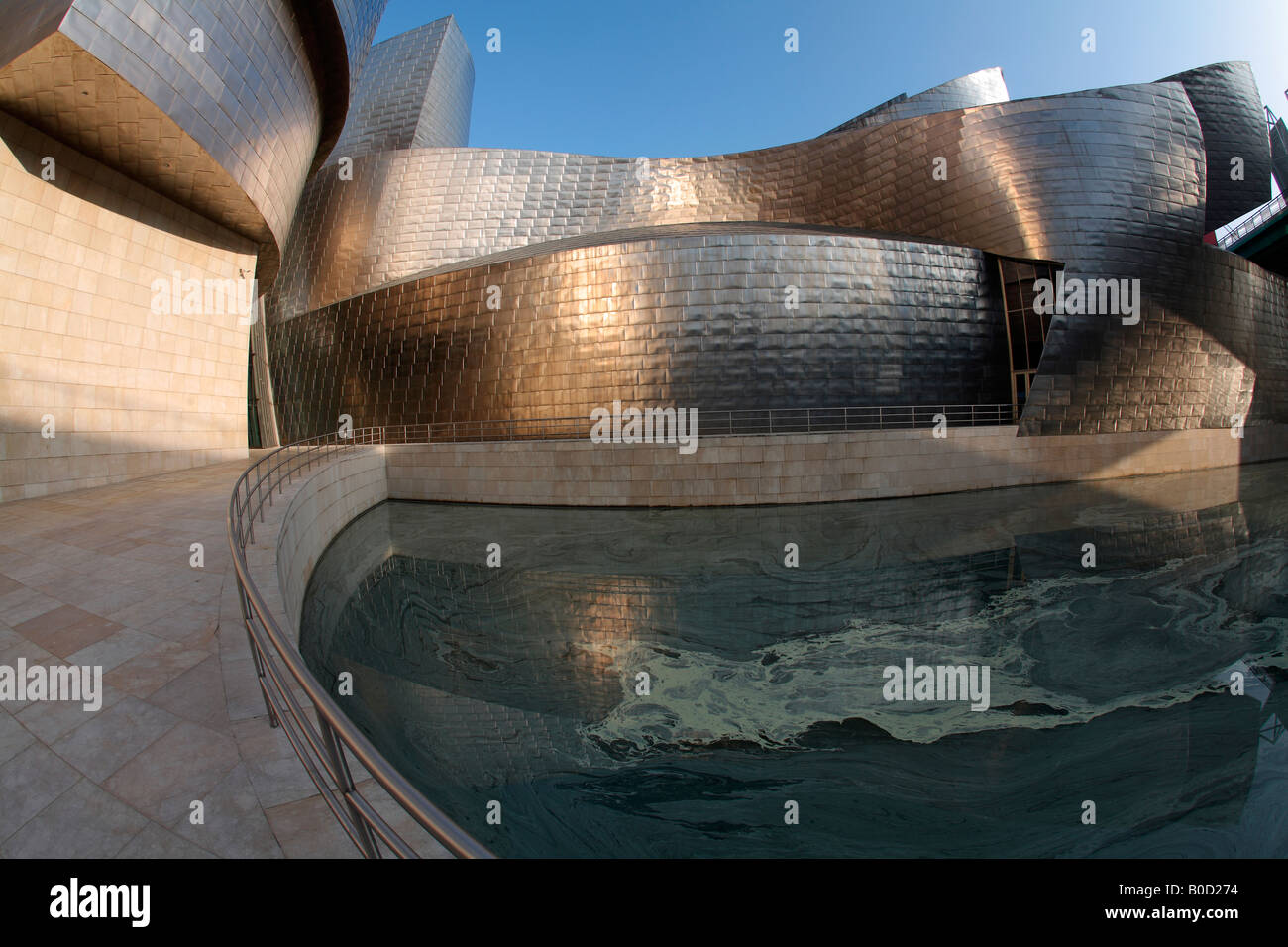 Guggenheim museum bilbao water mirror hi-res stock photography and images - Alamy