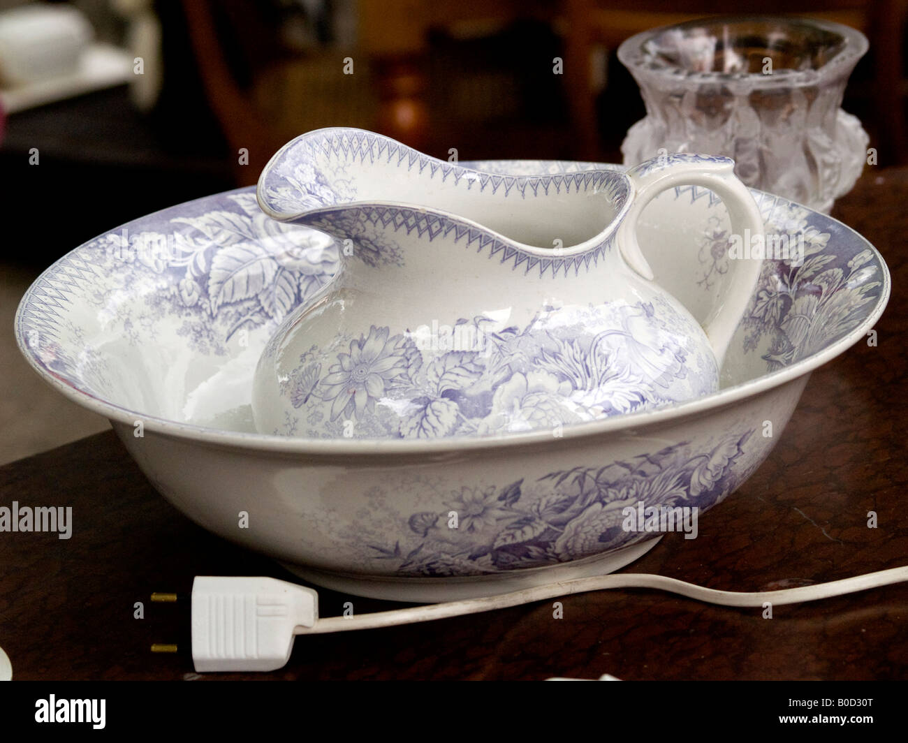 Antique ewer hi-res stock photography and images - Alamy