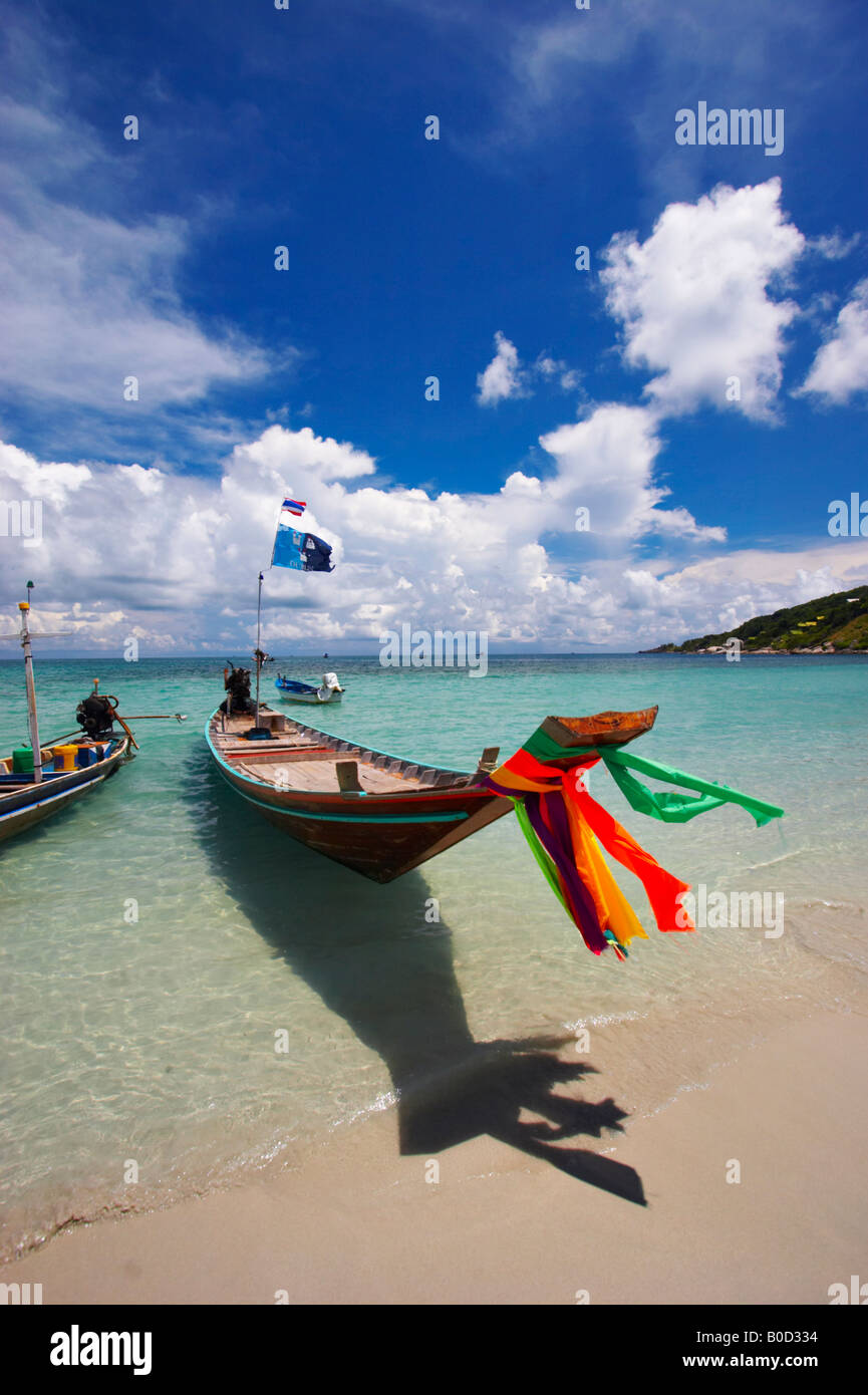 Longtail boat wide-angle at Haad Rin beach on Ko Phangan island ...