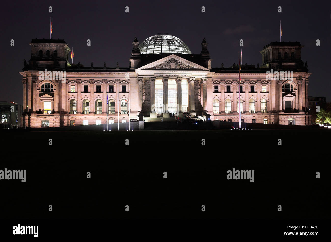 The reichstag at night hi-res stock photography and images - Alamy