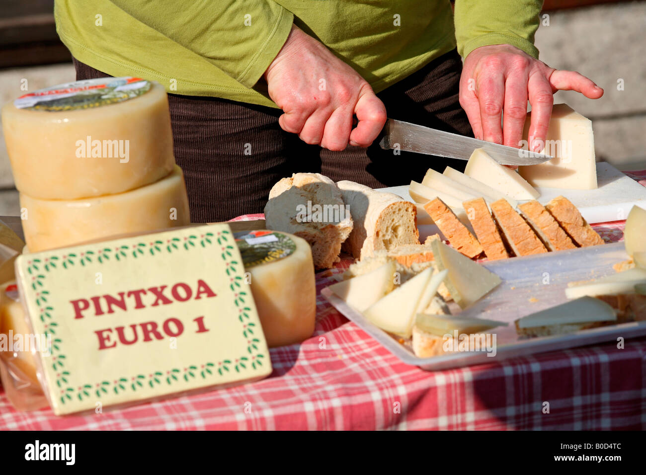 Queso idiazabal hi-res stock photography and images - Alamy