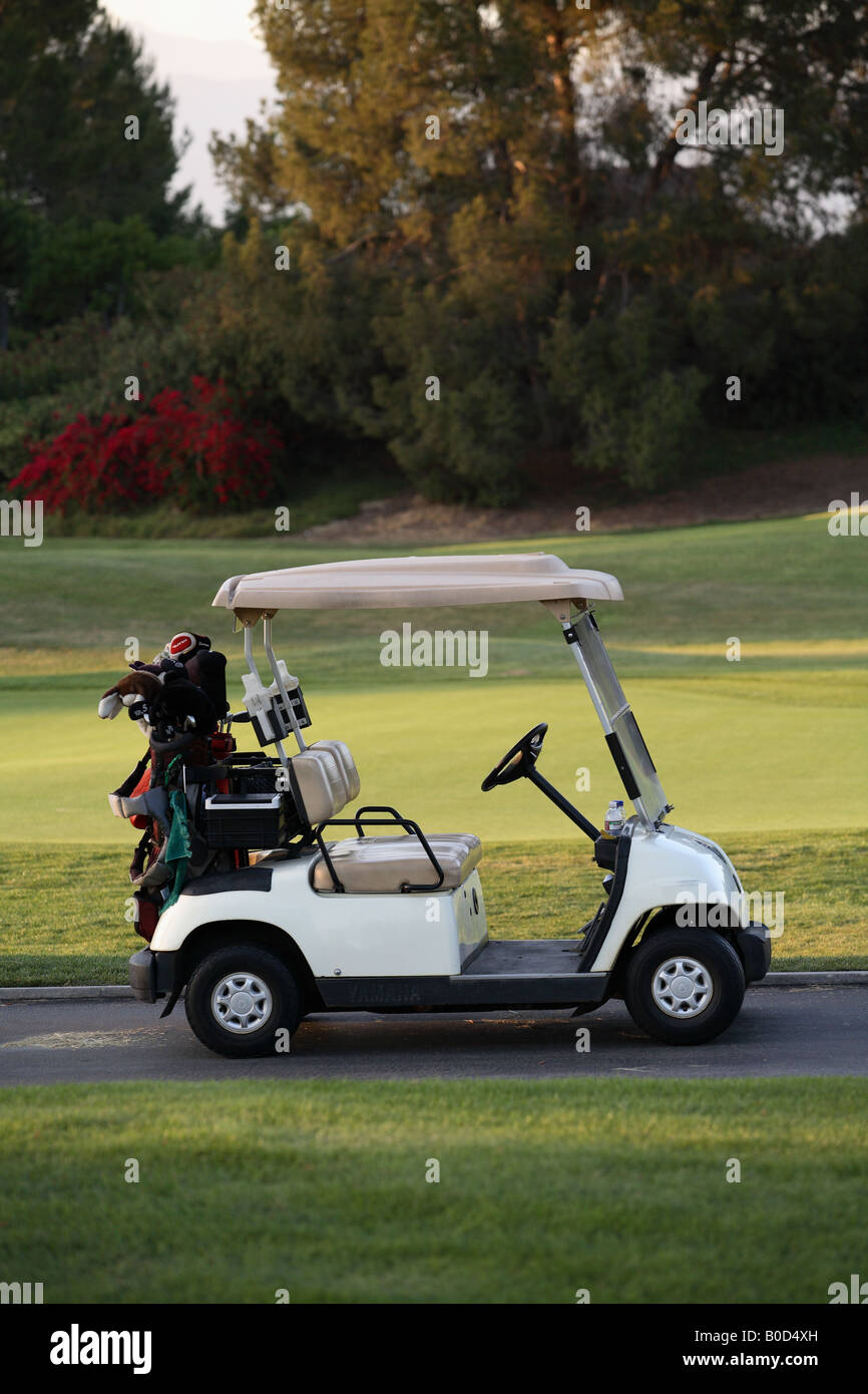 Golf cart maintenance hi-res stock photography and images - Alamy