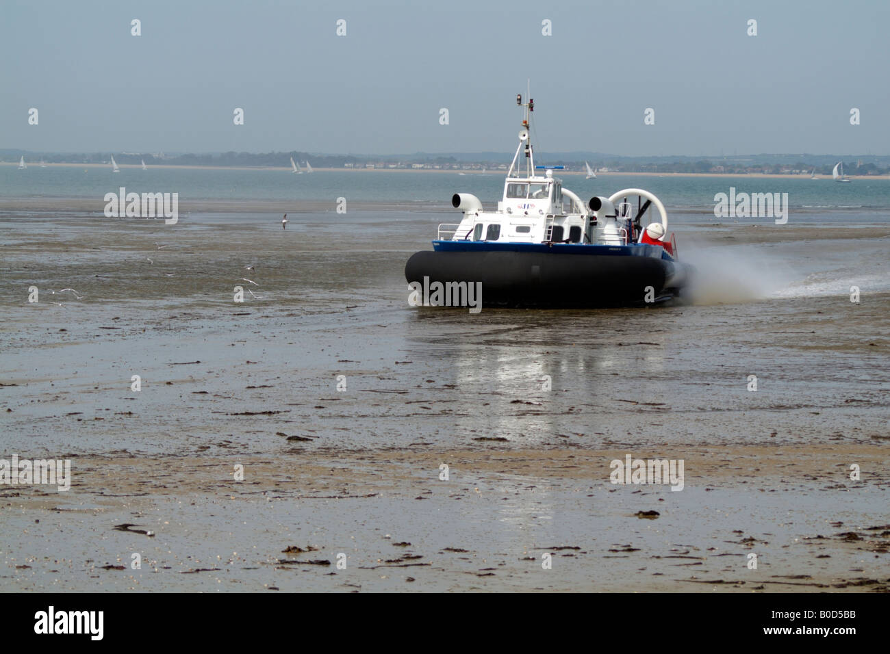 Passenger Hovercraft Freedom 90 GH 2114 of the Hovertravel Fleet ...