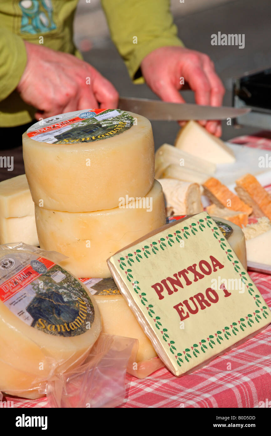 Queso idiazabal hi-res stock photography and images - Alamy