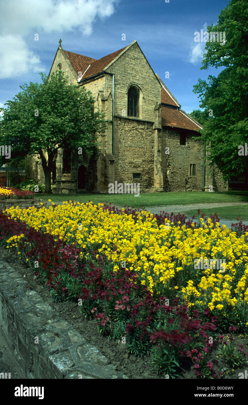 Worksop Priory Gatehouse, Nottinghamshire, England Stock Photo - Alamy
