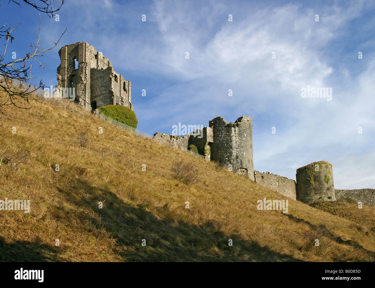 Corfe ramparts hi-res stock photography and images - Alamy