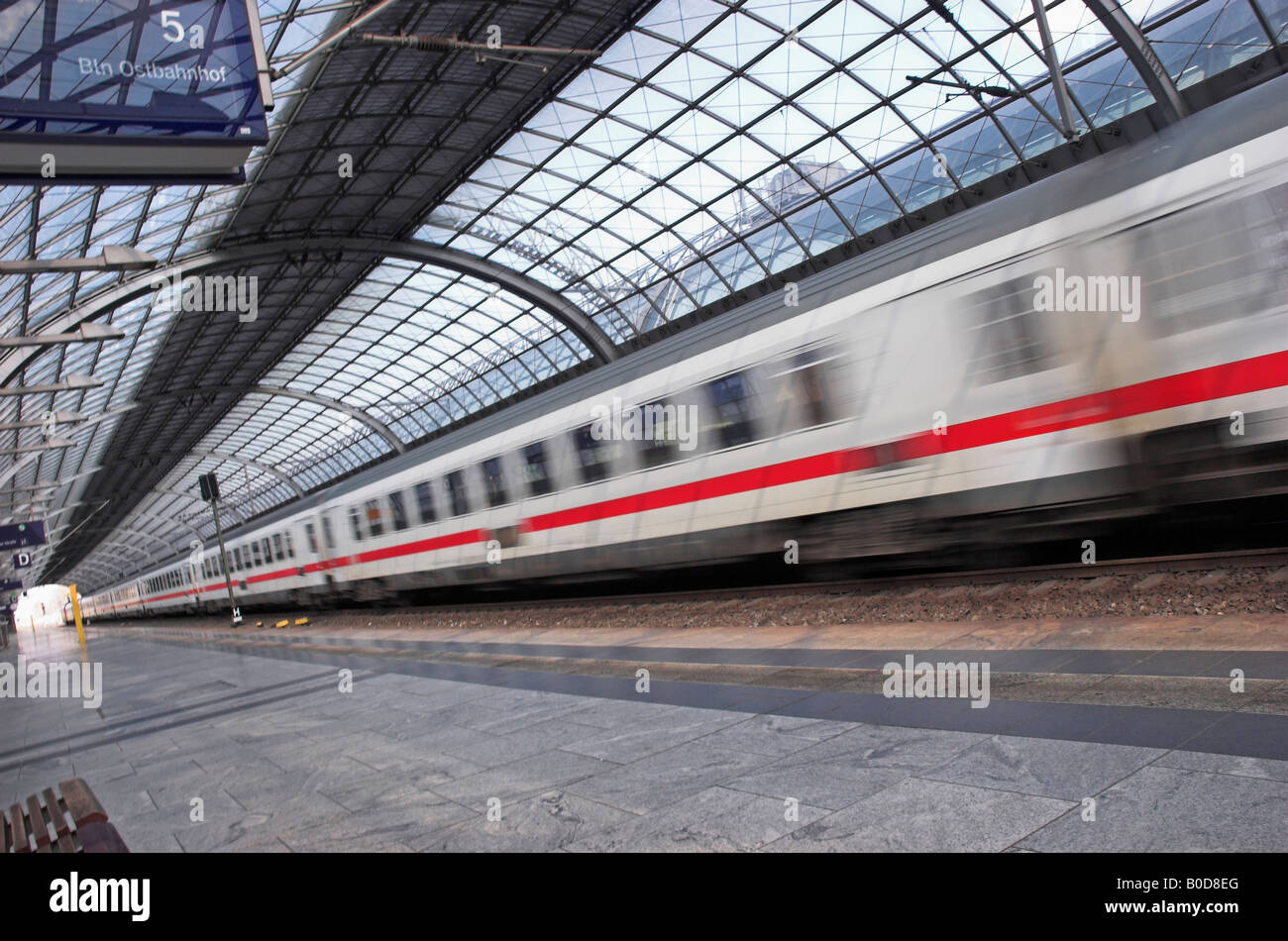 Pulling into station hi-res stock photography and images - Alamy