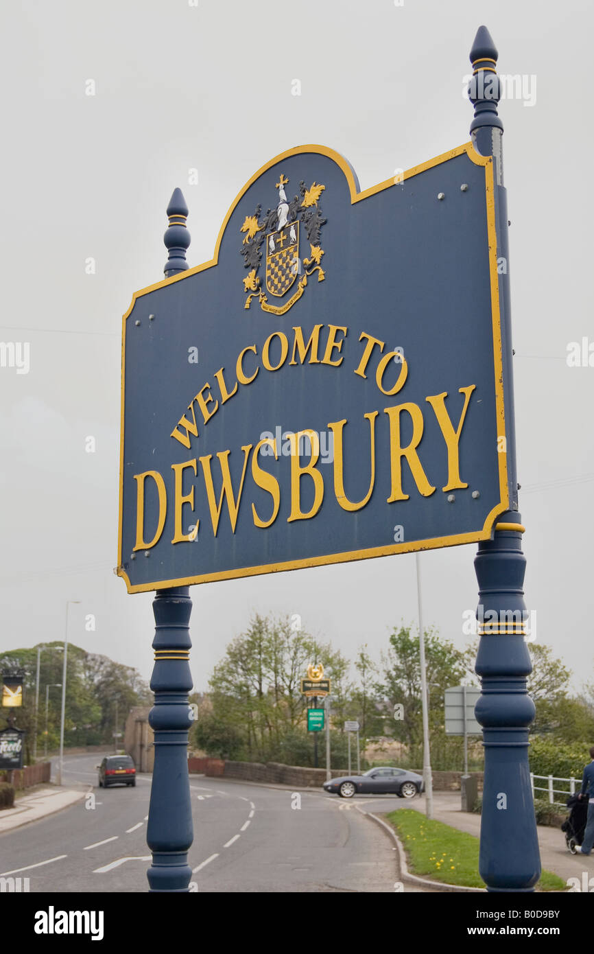 welcome to dewsbury sign, west yorkshire Stock Photo - Alamy