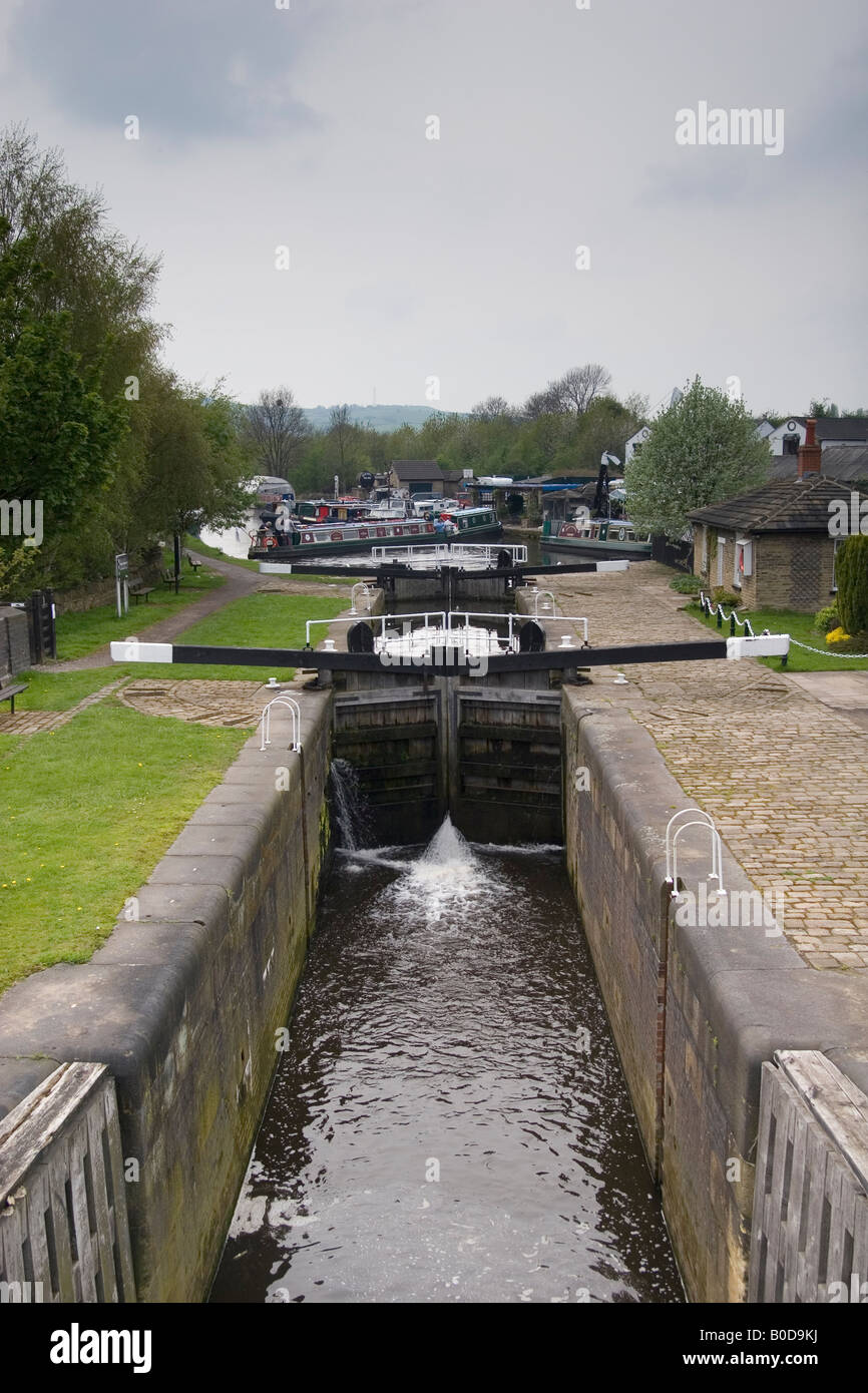 shepley bridge marina , mirfield west yorkshire Stock Photo - Alamy