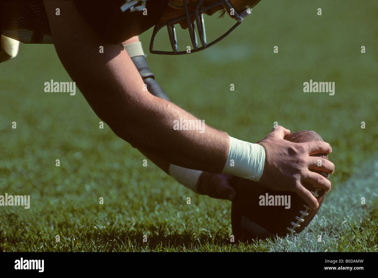 Football snap hi-res stock photography and images - Alamy