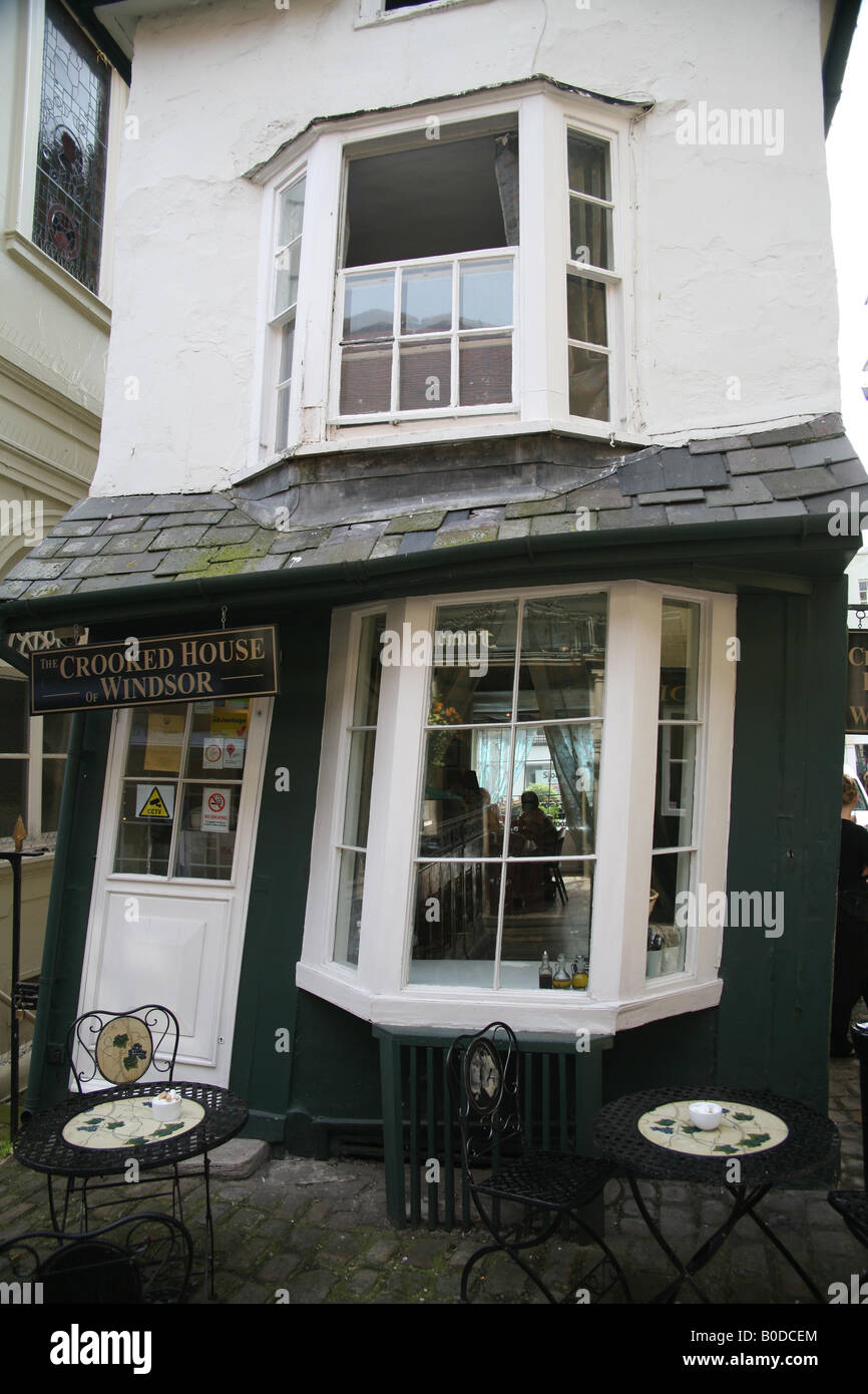 Crooked house Windsor, quaint little tea shop Stock Photo - Alamy
