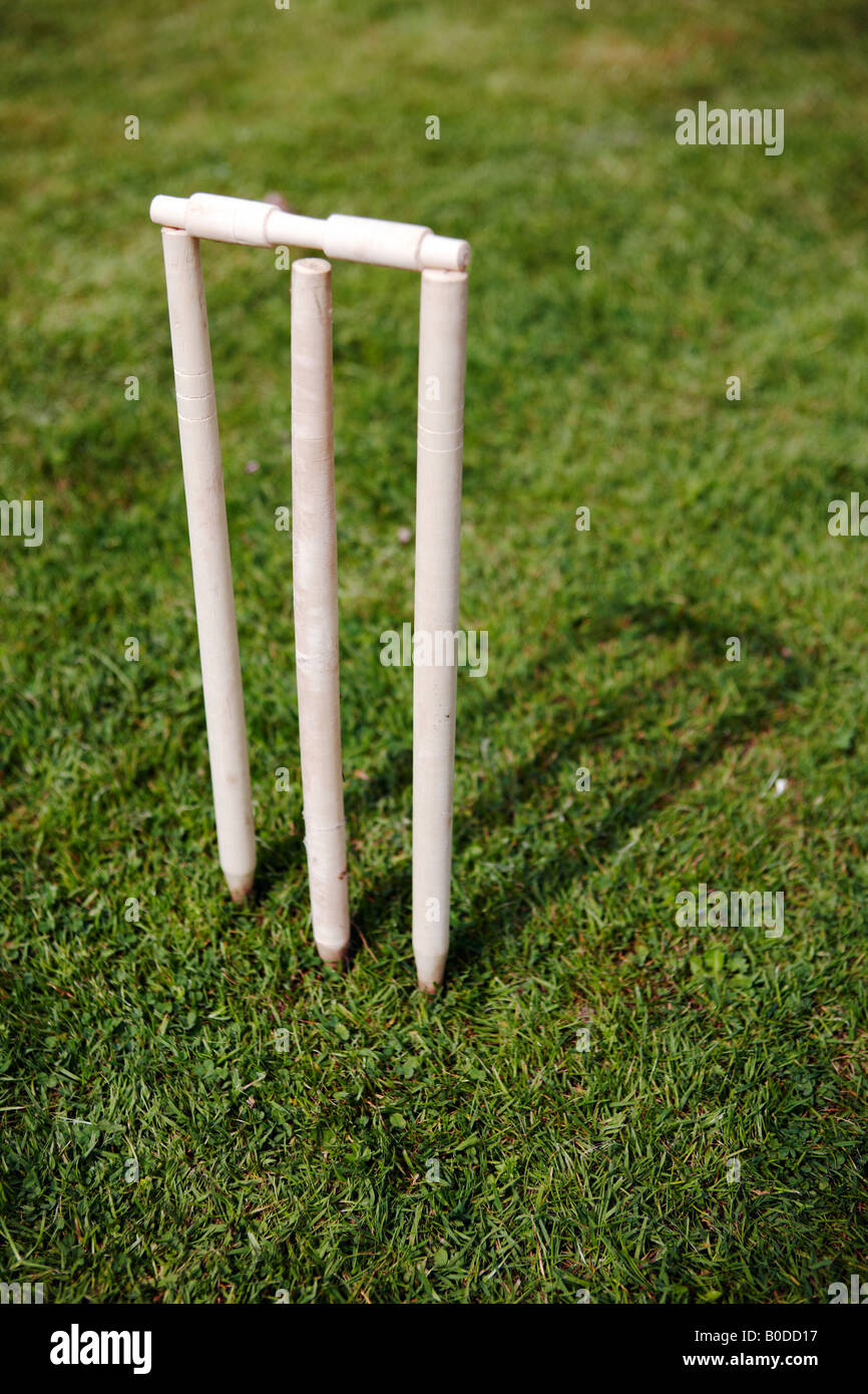 Cricket stumps hi-res stock photography and images - Alamy