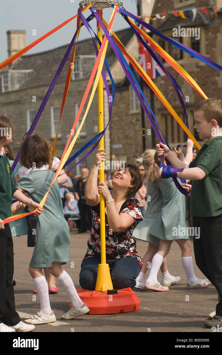 May pole dance hi-res stock photography and images - Alamy