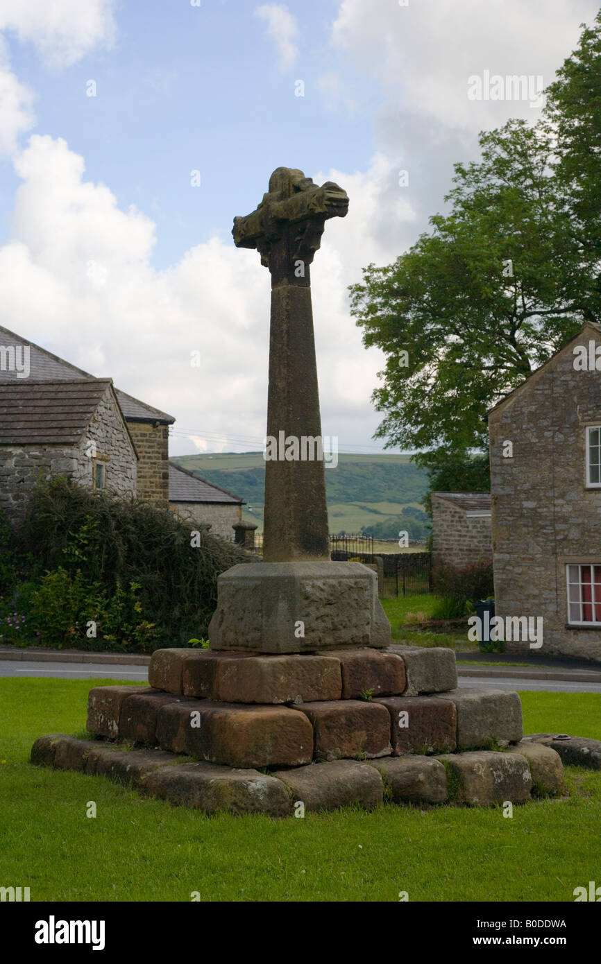 Fourteenth Century Cross on village green at Foolow in the Peak ...