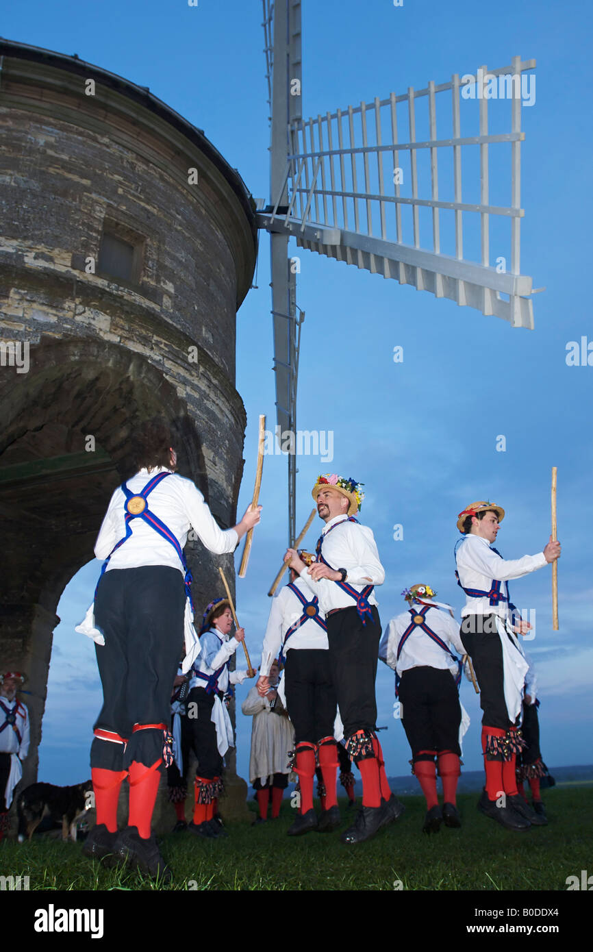 Mayday morris dancers greet the dawn at Chesterton Windmill ...