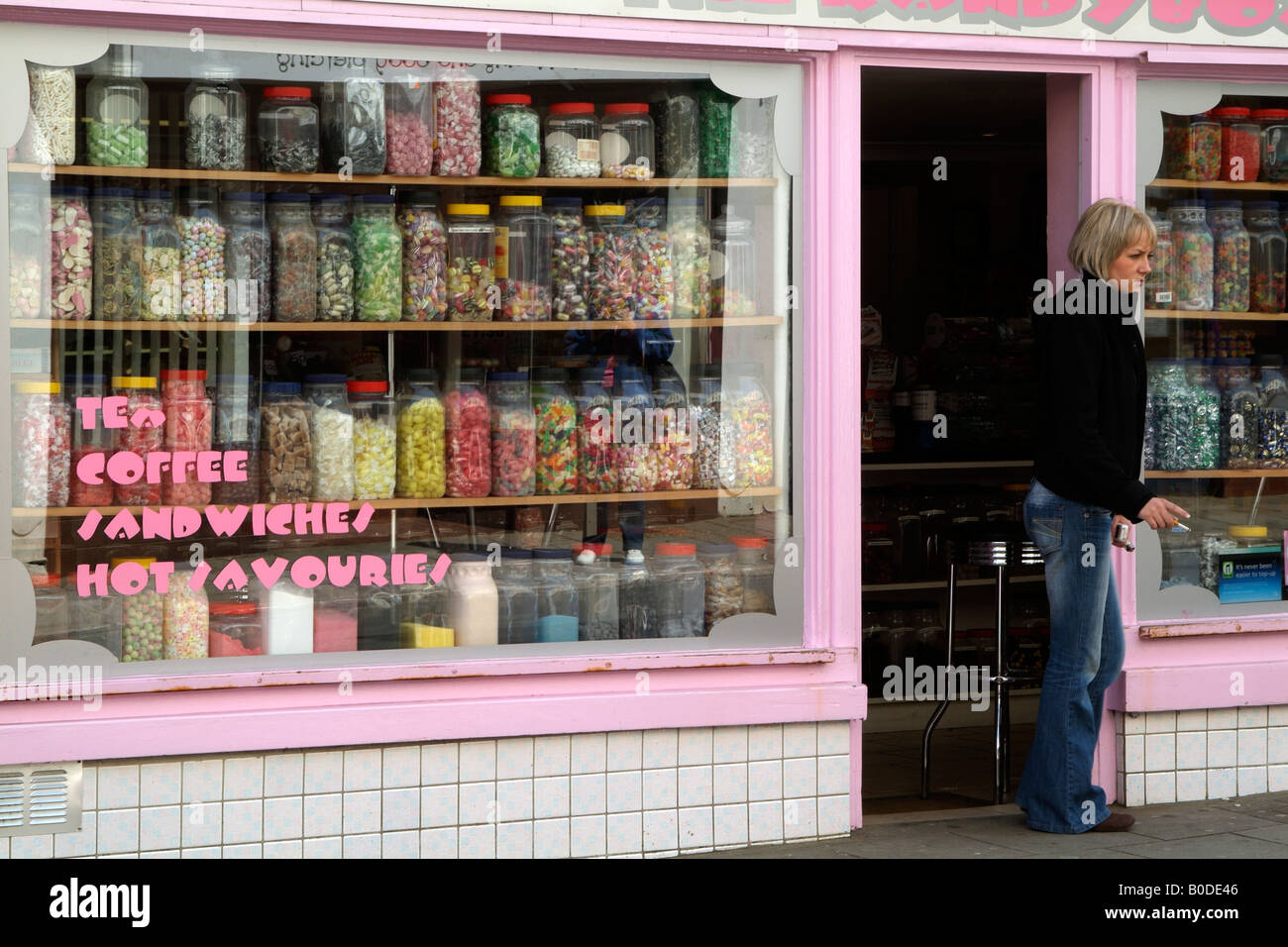 English candy store hi-res stock photography and images - Alamy