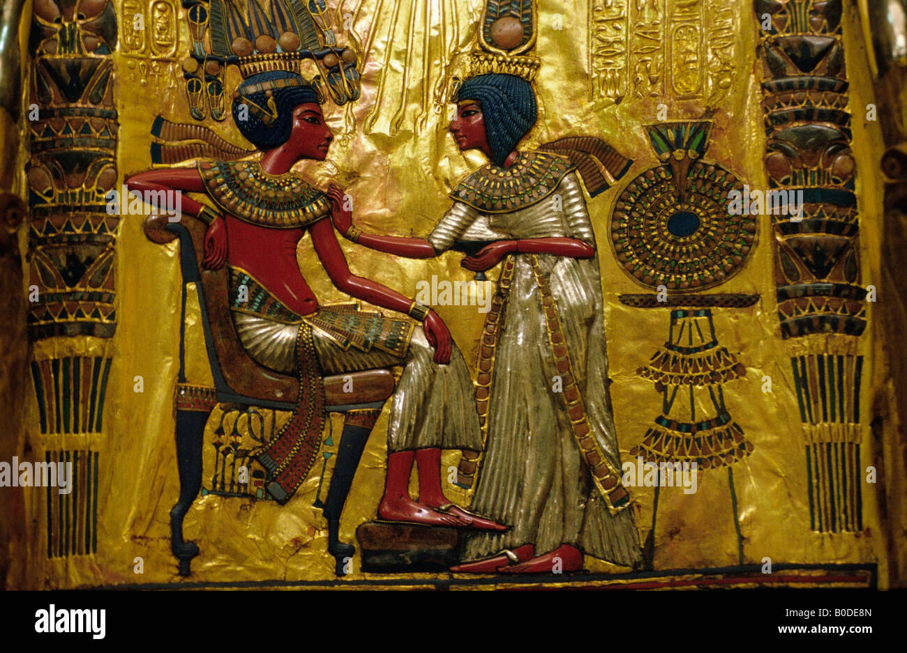 Tutankhamun throne hi-res stock photography and images - Alamy